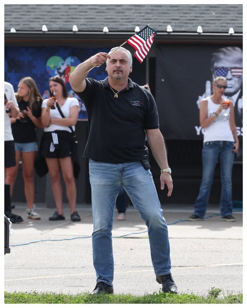 Angelini's Ristorante Protest Brings Demonstrators to Onalaska, WI